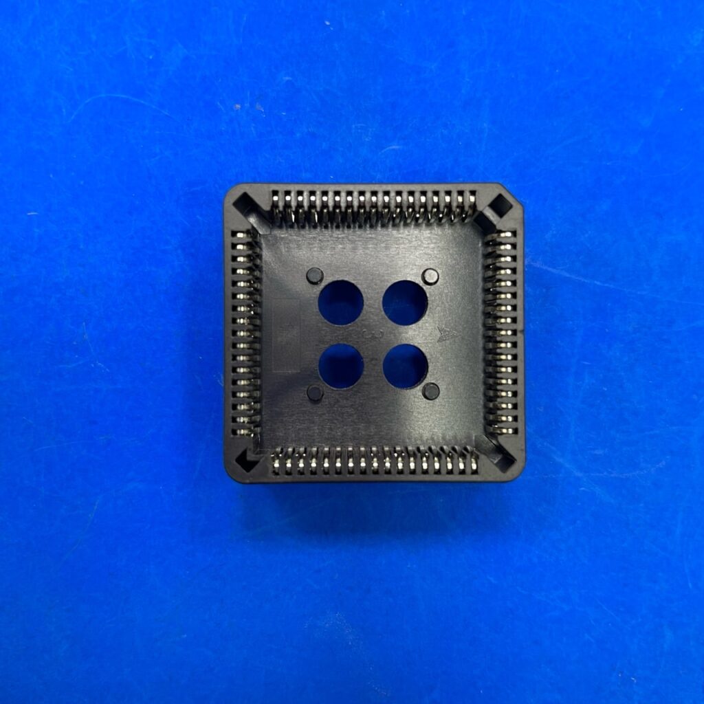 [ 03 ] PLCC DIP TYPE – ANYTRONIC®